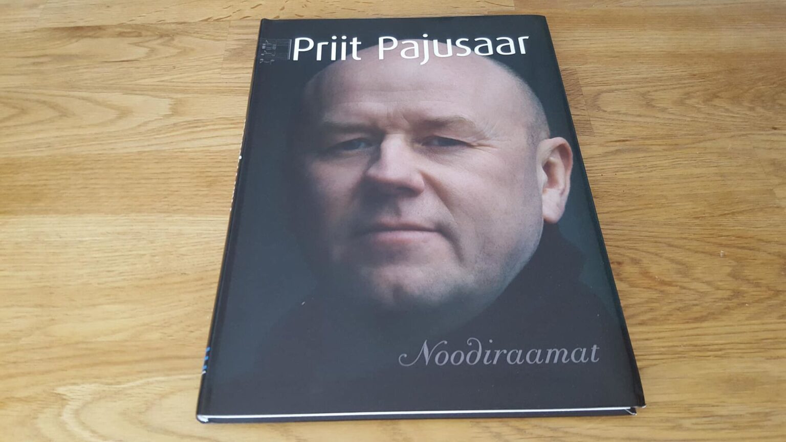 Noodiraamat . Priit Pajusaar - Raamatugalerii