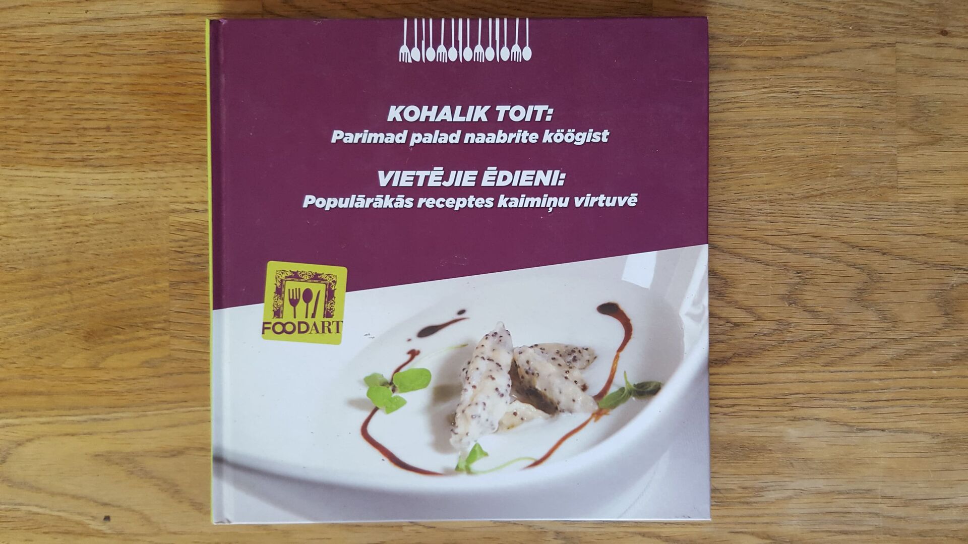 Kohalik Toit . Parimad Palad Naabrite Köögist - Raamatugalerii